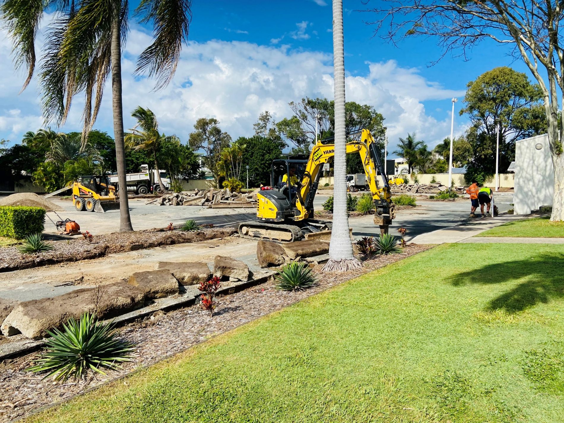 Bitumen Sunshine Coast – Specialists in bitumen, asphalt and base ... Bitumen Sunshine Coast – Specialists in bitumen, asphalt and base ...